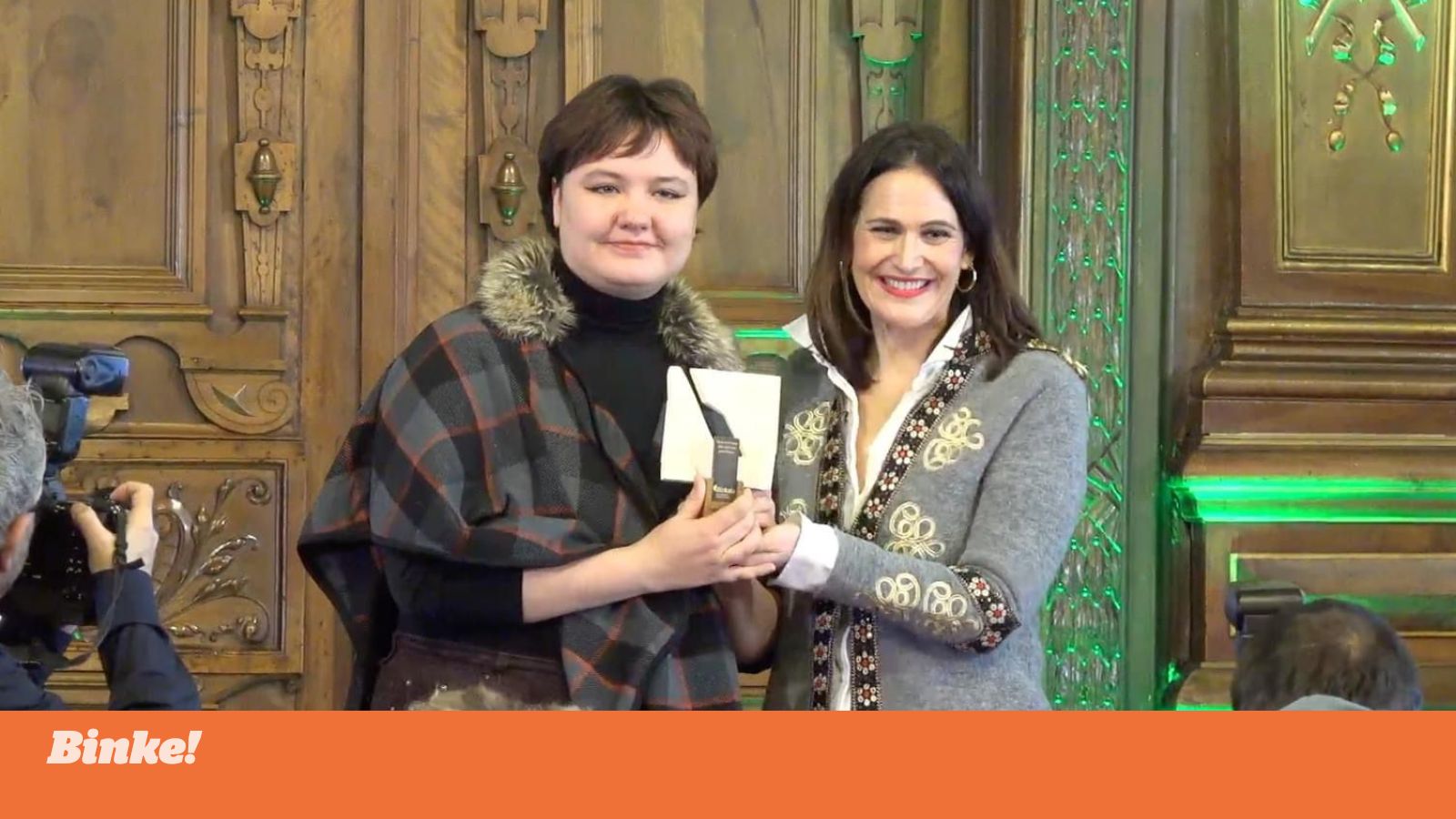 Poesiako Lauaxeta Saria jaso du Libe Goitia galdakoztarrak | BINKE